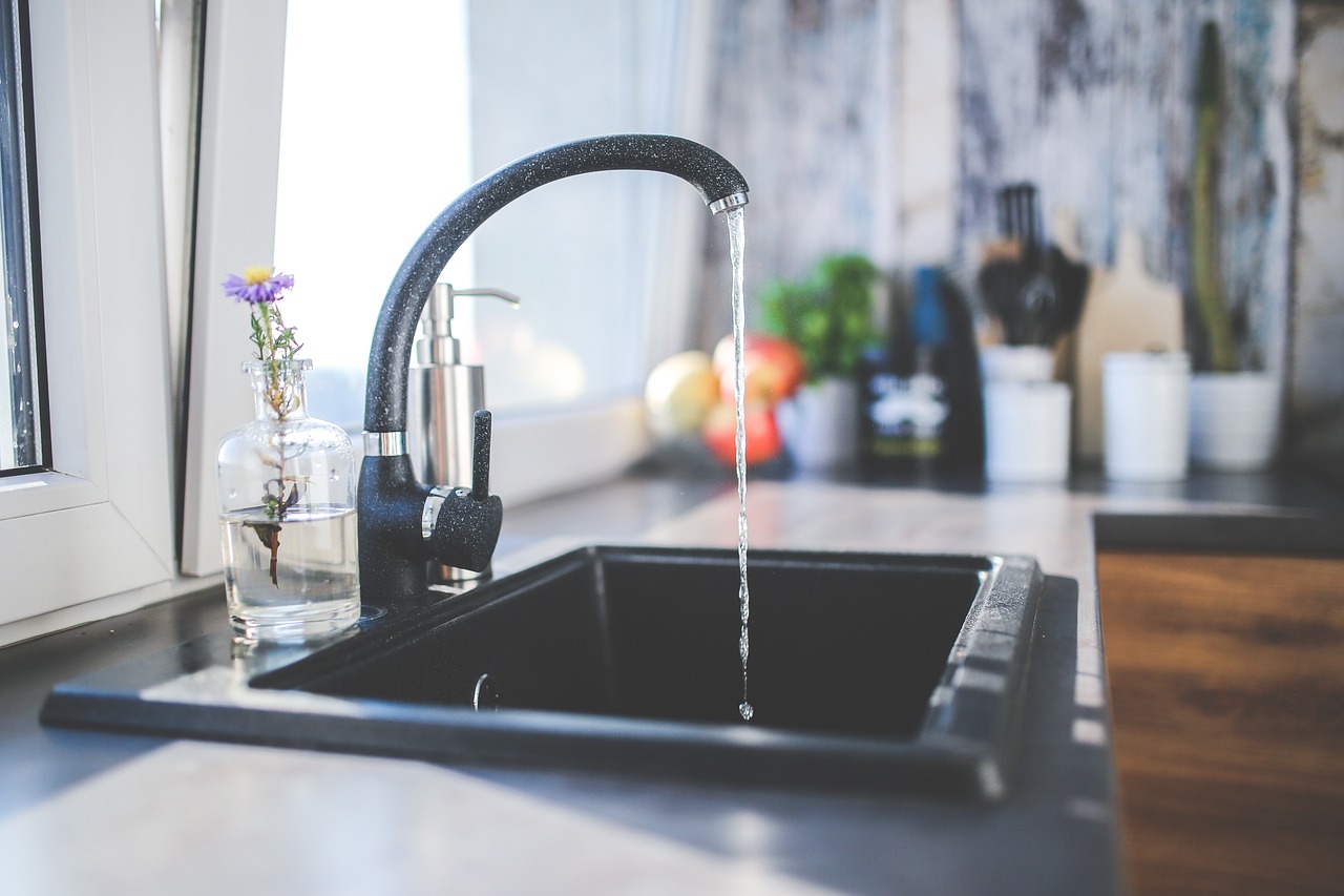 Braunes Wasser aus der Leitung - Was tun? - Lotus Vita Wasserfilter